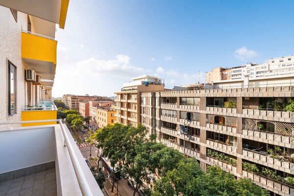 Appartement "Family Comfort Sole" Avec Balcon, Wi-fi Et Climatisation - Cagliari