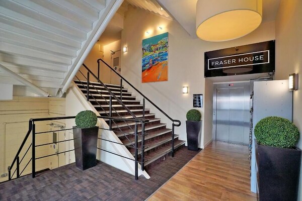Stunning 1 Bedroom Short Term Let In Aberdeen City Center Close To All Amenities - 亞伯丁