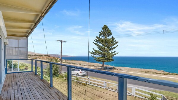 See-sea House ~ Sellicks Beach - A Quintessential 2-bedroom Beach Shack Located On The Stunning Sellicks Beach Beachfront - Adelaide