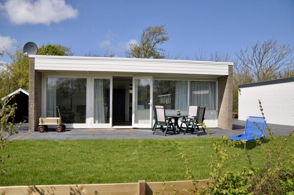 Moderner Und Stilvoller Ferienbungalow Im Autofreien Park Garnekuul In Callantsoog - Callantsoog