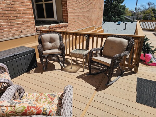 Charming 2-bedroom Apartment With Ac, Wifi, Security Cameras At Entrances. - Loveland, CO