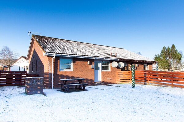 A Delightfully Cosy Highland Retreat With 4 Star Quality, Comfort And Style For 4-6 Guests. - Aviemore