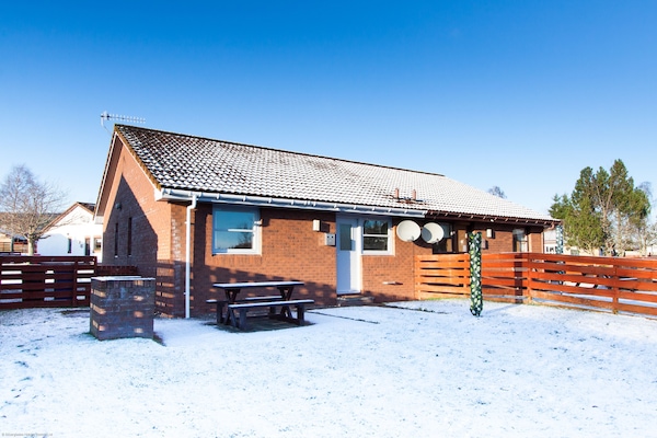 A Delightfully Cosy Highland Retreat With 4 Star Quality, Comfort And Style For 4-6 Guests. - Aviemore