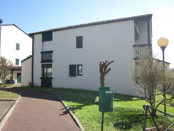 Apartment In Quiet, Wooded Residence With Swimming Pool - Saint-Jean-de-Luz