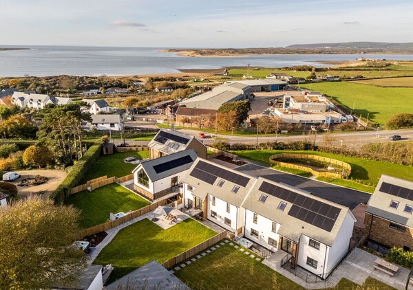 Eventide Instow - Four Bedroom House, Sleeps 8 - Barnstaple