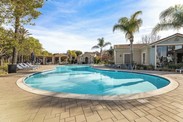 5 Min To Six Flags Magic Mountain / Cozy 1bd Apartment /Community Amenities - Goliath, Valencia