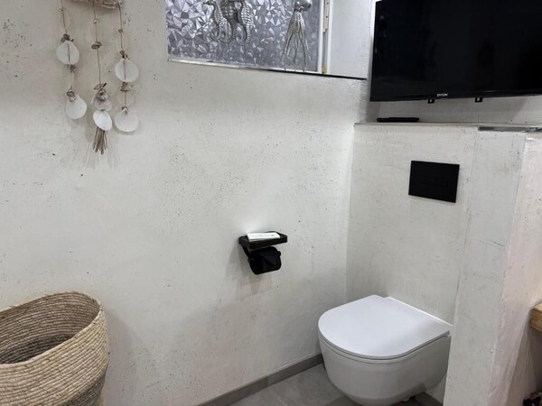 Gemütliches Kellerzimmer + Bad - Rhede