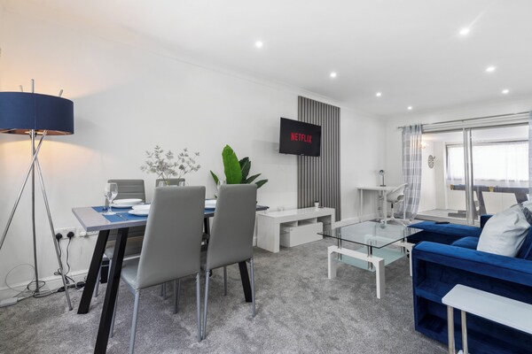 Staines House-3bed-sleeps7- Freep-close To Airport - Hayes