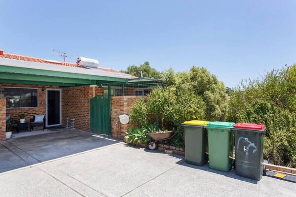 Maylands Riverside City Retreat - Ascot