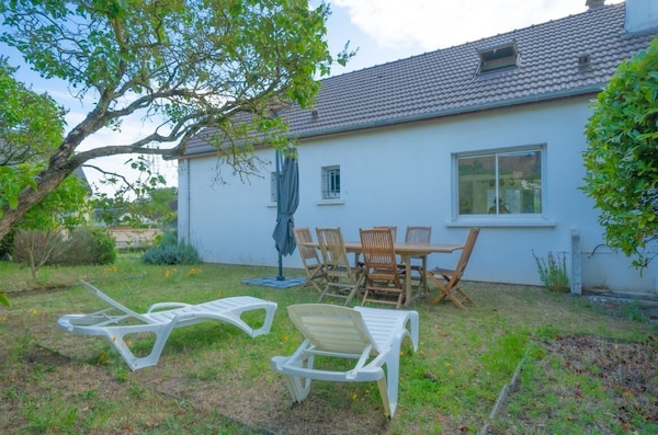 Bright Family Home 4 Minutes Walk From The Beach With Fenced Garden - Saint-Pair-sur-Mer