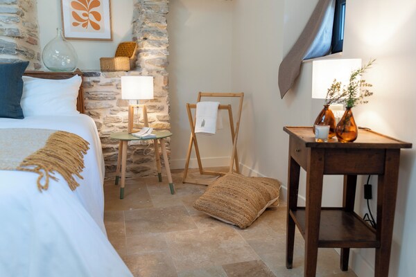 Domaine Dexception 25 Pers. Près Cévennes Avec A/c, Piscine, Tennis & Spa - Alès