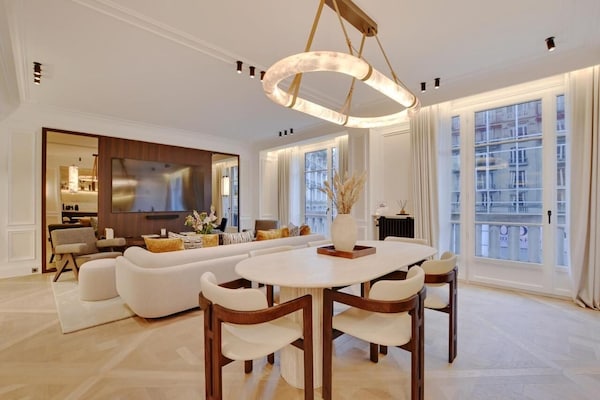 Exceptional 120 M² Flat, In The Heart Of The Upmarket District Of St Germain - Gare Montparnasse - Paris