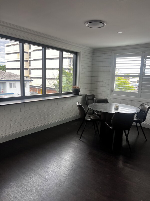 2 Bedroom Apartment In Cbd- Great For Business Trip /Family Weekend. Sleeps 7 - Dubbo