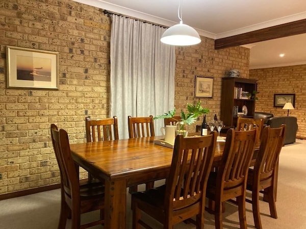 Only 200m From The Main Swimming Beach Of Augusta - Augusta
