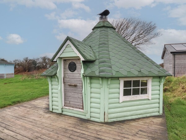 Berry Bay, With Hot Tub In Hartland - Clovelly
