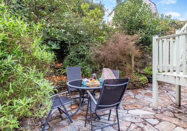 Glanmor South - Two Bedroom Apartment, Sleeps 3 - Fowey