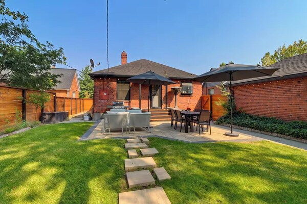 New Old Southwest Gem, Patio, Grill, Smart Tv, 2 Desks + Fitness Equipment\n\n - Reno