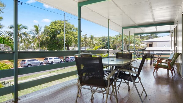 Sorrento On Jeffery -  Perfectly Located Directly Across From The Main Beach & Park - Agnes Water