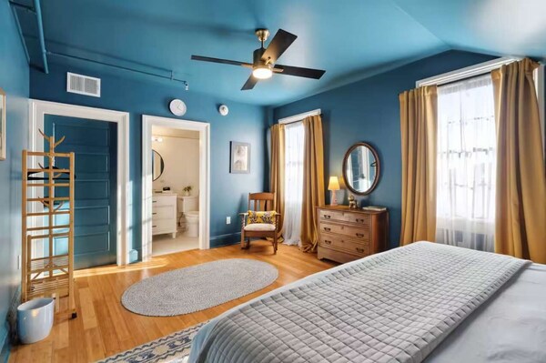 Breathtaking 6br Hotel Block, Award Winning Design - New Orleans, LA
