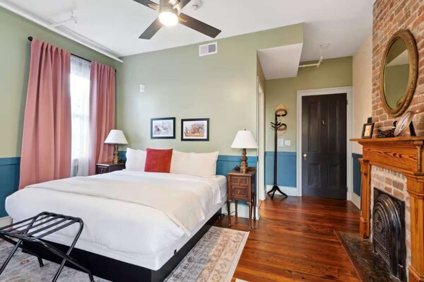 Revitalized 10br Hotel Block, Award Winning Design - Metairie, LA