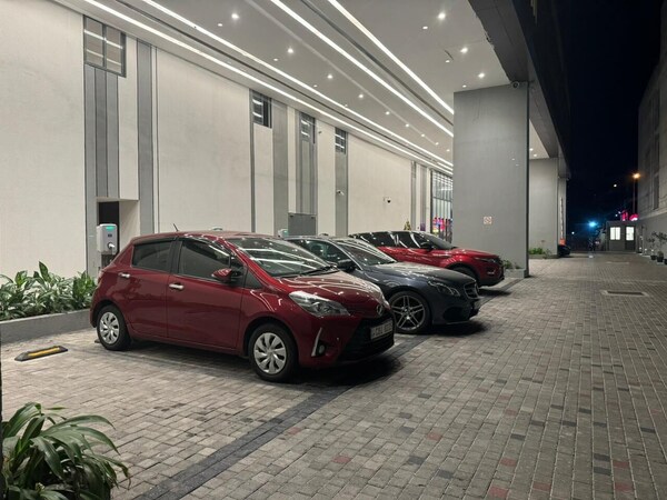Peaceful Apartment Unit At Tri-zen, Union Place - Colombo