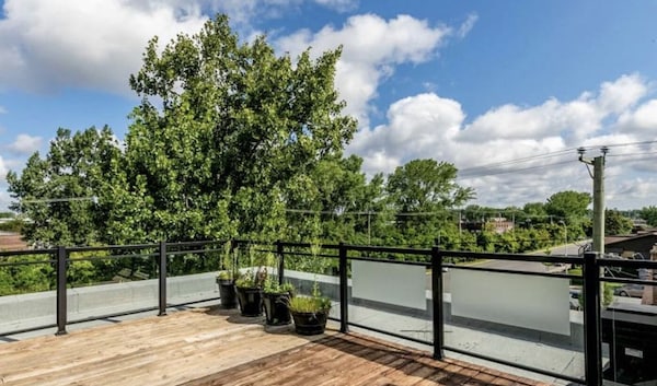 Luxury 3br House! Indoor Parking! 10 Min To Dt! - LaSalle