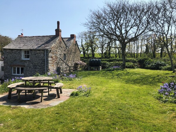 Country Cottage In A Peaceful Location. Walking Distance To Beach. - Constantine Bay