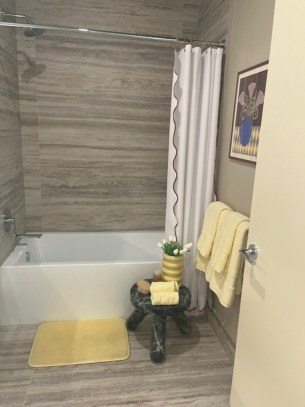 Cozy 1-bedroom Apartment With Wifi, Ac, And Stunning Nyc Skyline Views - San Gennaro Feast