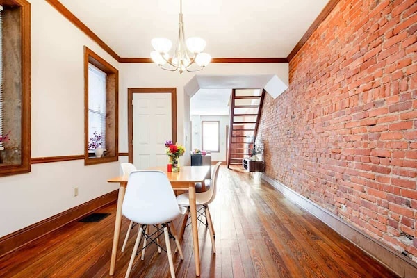 Family Friendly Home In Trolley Square - New Castle, DE