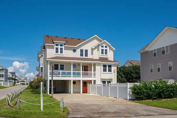 Ships Ahoy: Oceanside, Pet Friendly, Heated Pool, Pool Table - Corolla, NC