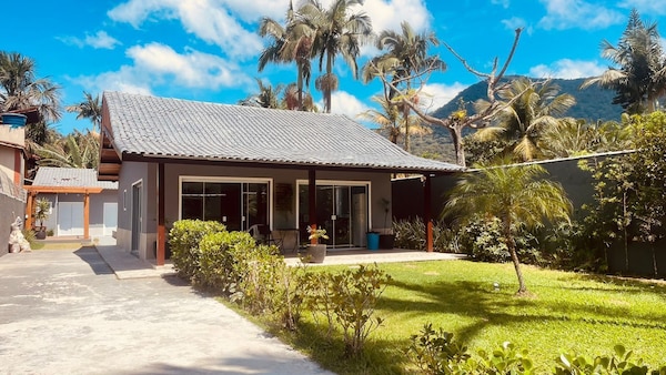Casa Terrea, 4 Dorm, Até 20 Pessoas 800m Da Praia - São Sebastião