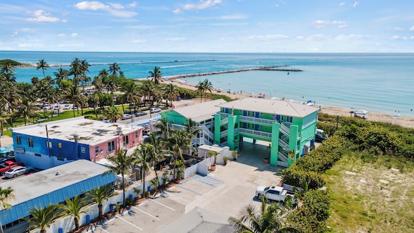 Partial Ocean View Hotel Room With Balcony- King Bed #1 - Fort Pierce, FL