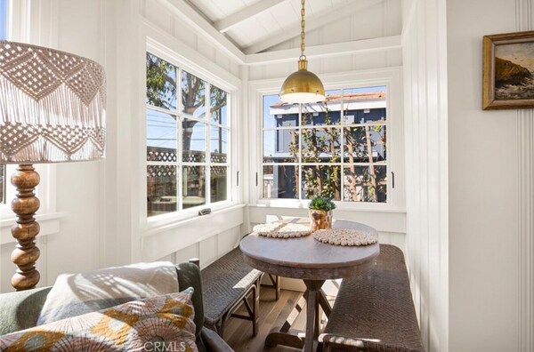 Charming Bungalow Meticulously\nfurnished And Designed. - Irvine, CA