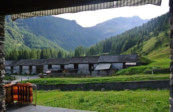Between Sky And Forest - Romantic Chalet In Nature - Schweiz