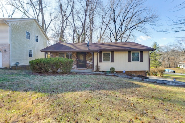 12 Mi To Dtwn St Louis: Family Home W/ Fireplaces! - Belleville, IL