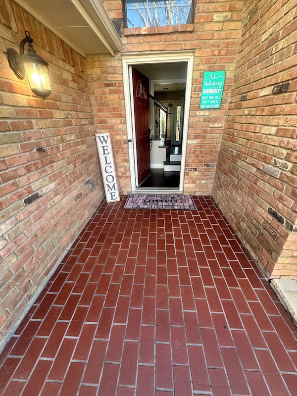Spacious Modern House Family & Group Friendly - Garland, TX