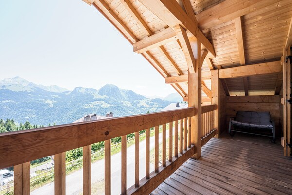 Chalet 'Bernard' With Mountain View, Private Terrace And Wi-fi - Thônes