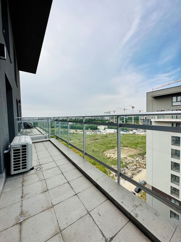 Luxury 1br Duplex Sleeps 4, Near Promenada Mall, 75 Tv, Fast Wifi, Sector 2 - Bukarest