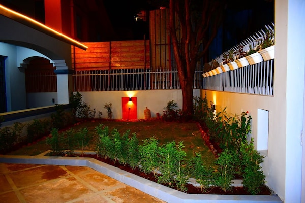 Entire 3bhk Duplex Villa Golf Course Road - Delhi