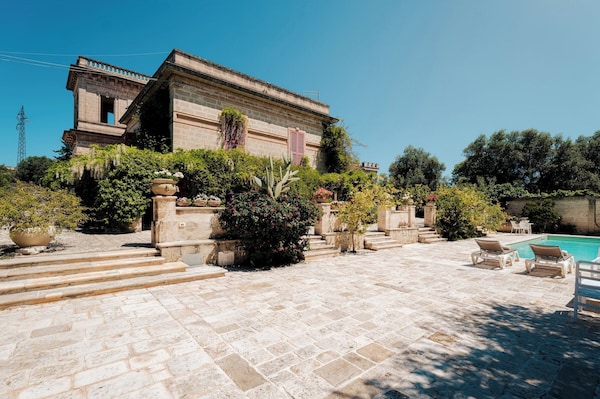 Villa Dei Glicini 8+2, Emma Villas - Grottaglie
