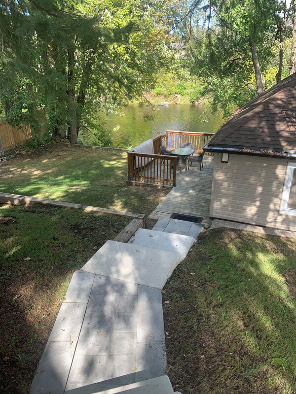 Furnished Two Bedroom Waterfront - Ottawa
