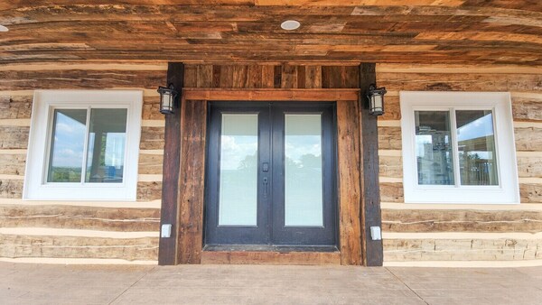 Cabin 4 Two Bed Modern Luxury W Hot Tub - Davis, WV