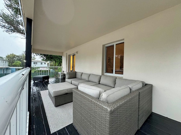 Coral Gables Apartment - Coral Gables, FL