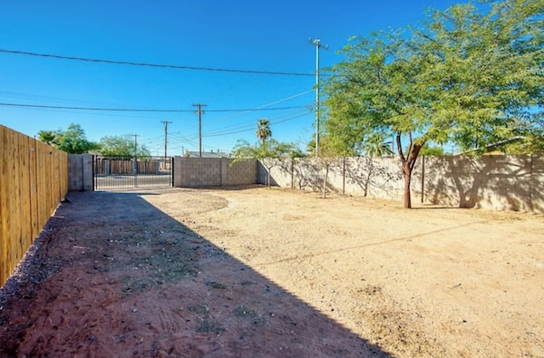 Desert Vista Getaway - Pet Friendly/games/rv Parking! - Casa Grande, AZ