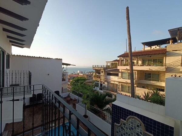 Modern Luminoso 1-brm Loft In Puerto Vallarta, Carefully Decorated, Wifi, \N Ac, - Conchas Chinas