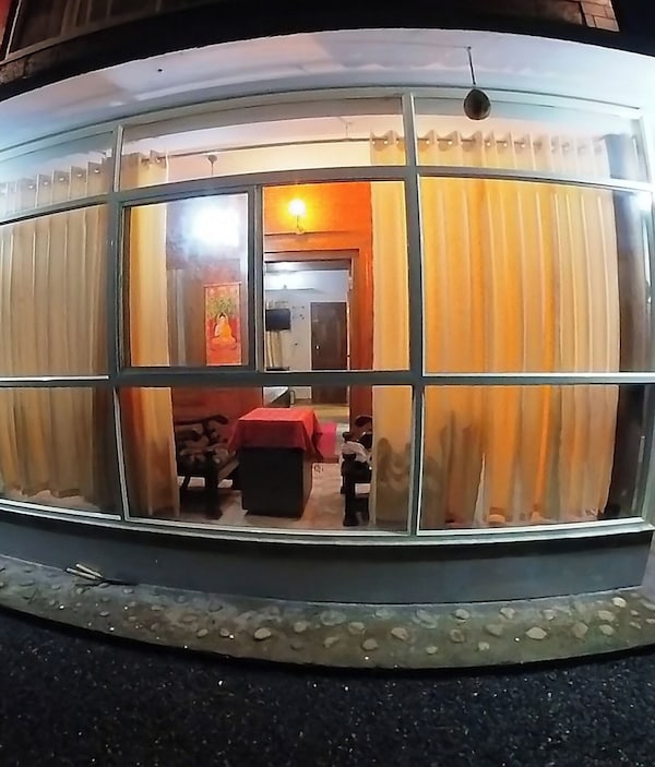 A Riverside Retreat Holiday Home With Kitchen B1 - Deluxe 2+1-wi-fi-ac - Iritty