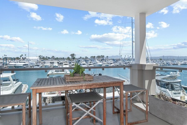 The Kelly Residence @ Peninsula Village - Irvine