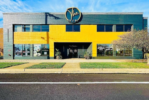 By Cedar Point Sportsforce Ada Compliant Sleeps 5 - Sandusky, OH