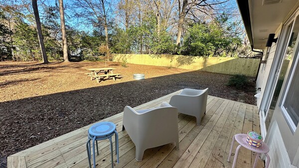 Downtown Perry Cozy 4-bedroom House With Fenced Backyard - Warner Robins, GA