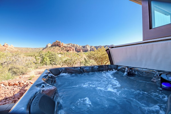 Sedona Uptown Brewer Resort Modern, Minimalism, Amazing Views, Hot Tub -Serene Spaces! - Sedona, AZ